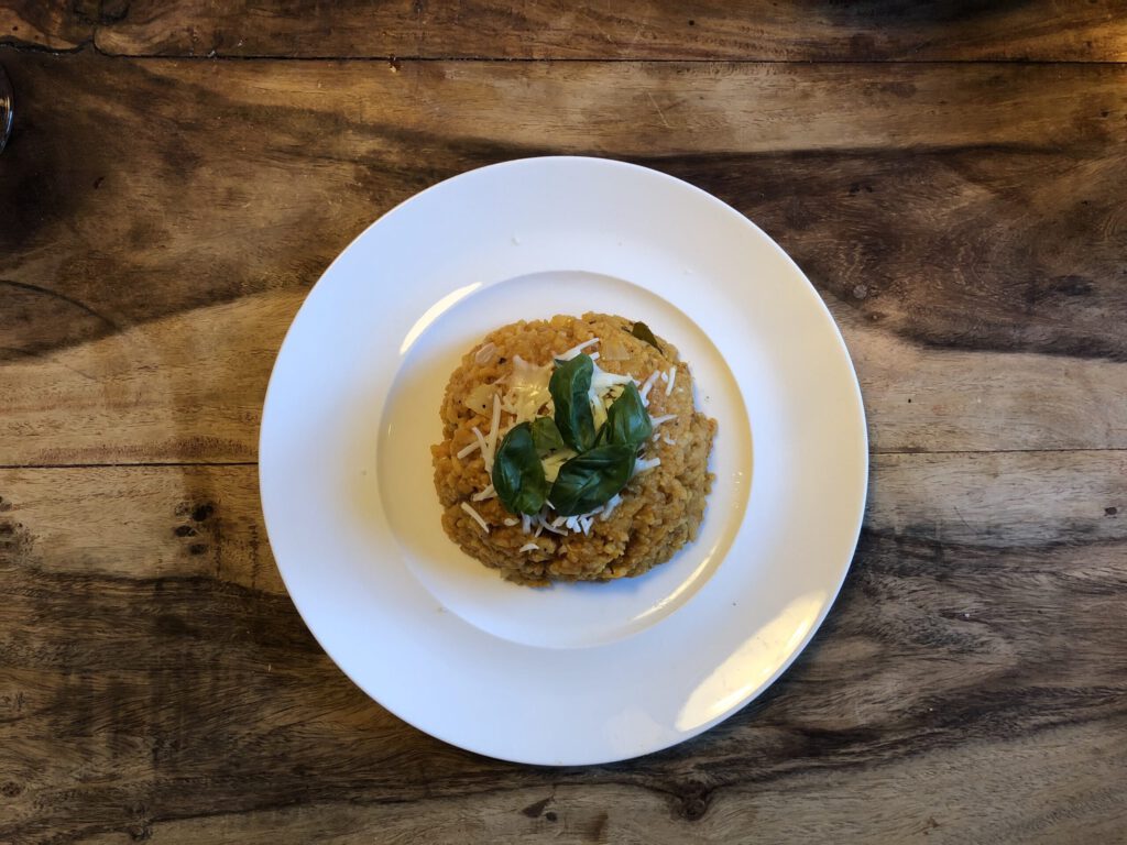 Best risotto ever with sweet garlic and tomato - a-la-Damaris